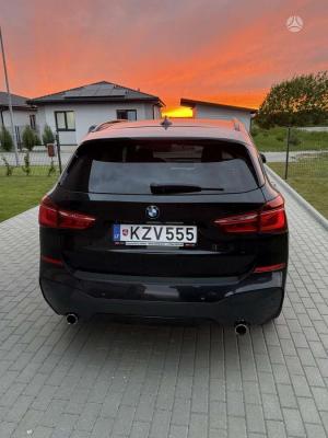 Black BMW X1 2017 in Klaipeda, with an engine capacity of 2.00 L and mileage of 198 thousand km for 15600 €, photo 3 on AUTOMOTO.COM.LV