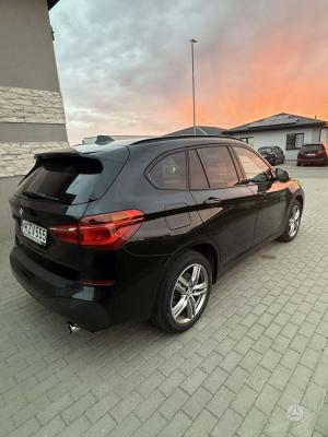 Black BMW X1 2017 in Klaipeda, with an engine capacity of 2.00 L and mileage of 198 thousand km for 15600 €, photo 4 on AUTOMOTO.COM.LV