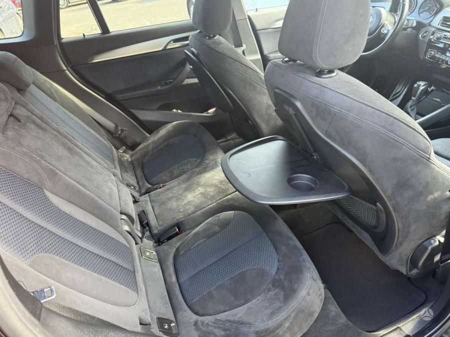 Black BMW X1 2017 in Klaipeda, with an engine capacity of 2.00 L and mileage of 198 thousand km for 15600 €, photo 6 on AUTOMOTO.COM.LV
