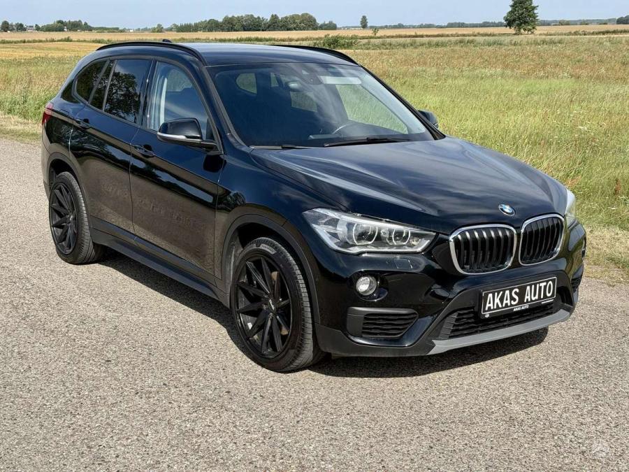 Black BMW X1 2017 in Vilkaviskis, with an engine capacity of 2.00 L and mileage of 212 thousand km for 12600 €, photo 3 on AUTOMOTO.COM.LV