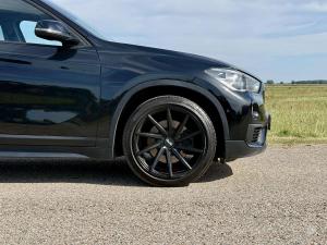 Black BMW X1 2017 in Vilkaviskis, with an engine capacity of 2.00 L and mileage of 212 thousand km for 12600 €, photo 9 on AUTOMOTO.COM.LV