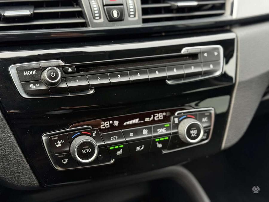 Black BMW X1 2017 in Vilkaviskis, with an engine capacity of 2.00 L and mileage of 212 thousand km for 12600 €, photo 13 on AUTOMOTO.COM.LV