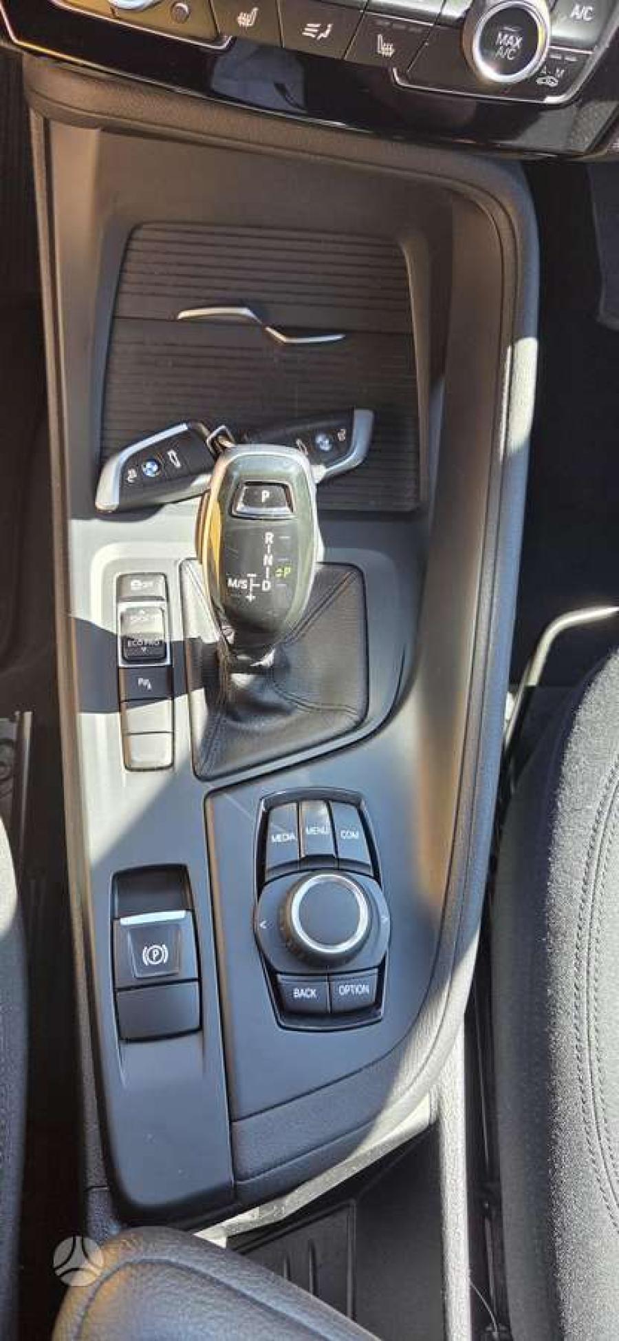 Black BMW X1 2017 in Vilnius, with an engine capacity of 1.50 L and mileage of 218 thousand km for 10950 €, photo 18 on AUTOMOTO.COM.LV