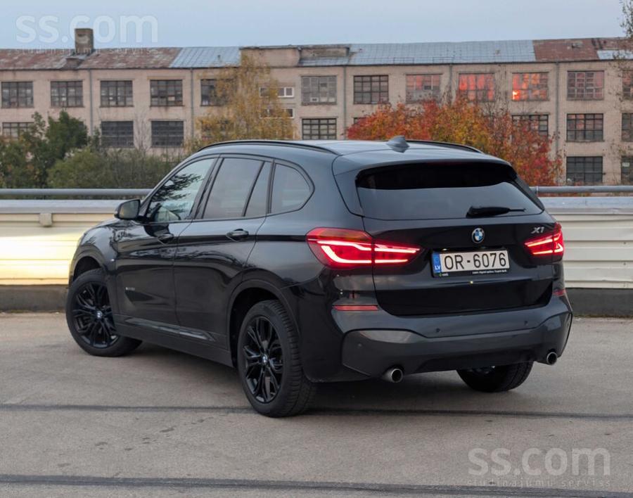 Melns BMW X1 2017 Rīga, ar dzinēja tilpumu 2.00 L un nobraukumu 213 tūkst. km par 15600 €, foto 5 vietnē AUTOMOTO.COM.LV
