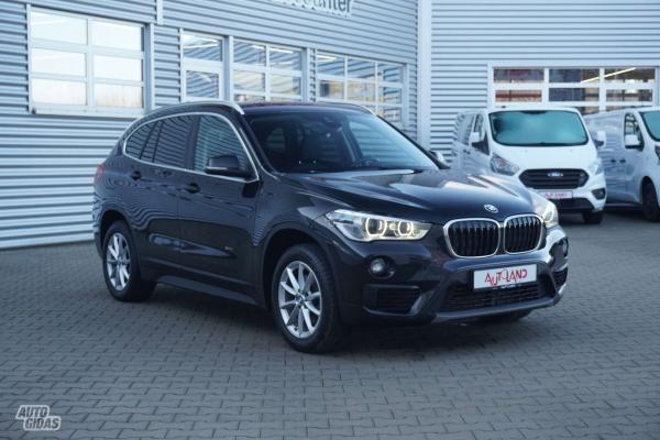 Melns BMW X1 2018 Kauņa, ar dzinēja tilpumu 1.50 L un nobraukumu 71 tūkst. km par 23420 €, foto 4 vietnē AUTOMOTO.COM.LV