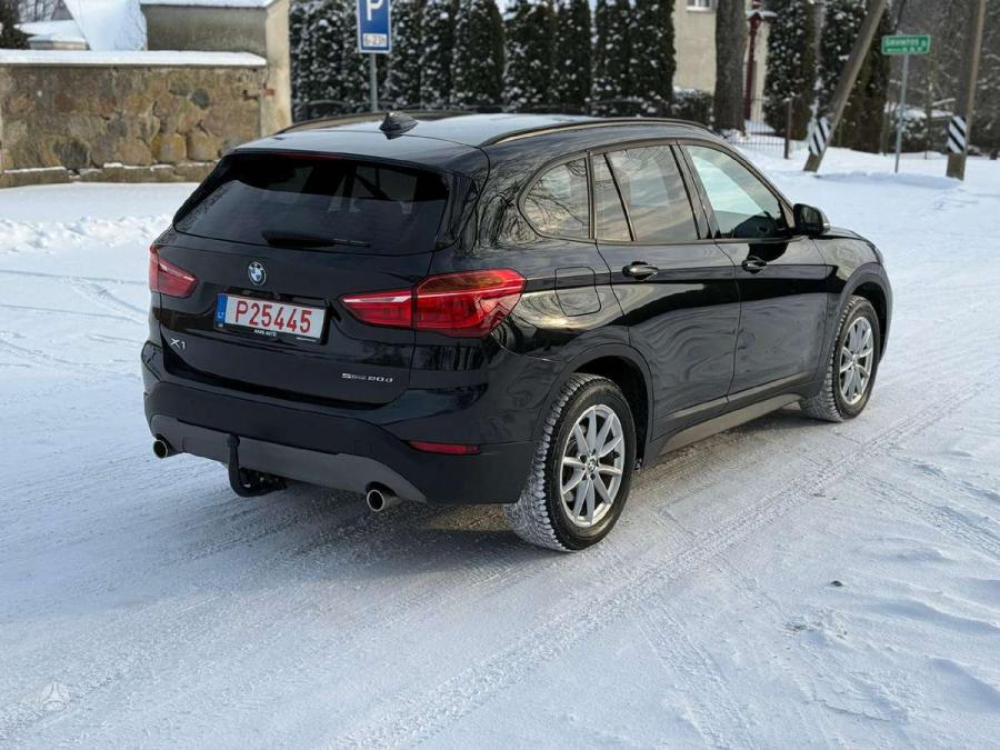 Melns BMW X1 2018 Vilkaviškis, ar dzinēja tilpumu 2.00 L un nobraukumu 194 tūkst. km par 14200 €, foto 3 vietnē AUTOMOTO.COM.LV