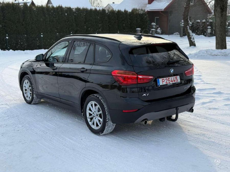 Melns BMW X1 2018 Vilkaviškis, ar dzinēja tilpumu 2.00 L un nobraukumu 194 tūkst. km par 14200 €, foto 4 vietnē AUTOMOTO.COM.LV