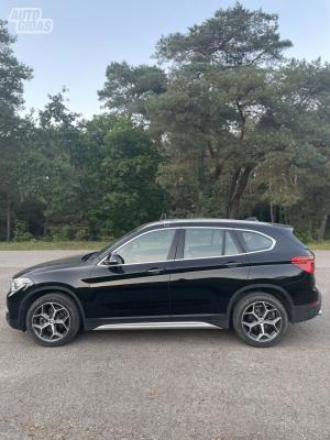Black BMW X1 2018 in Kaunas, with an engine capacity of 2.00 L and mileage of 137 thousand km for 12000 €, photo 3 on AUTOMOTO.COM.LV
