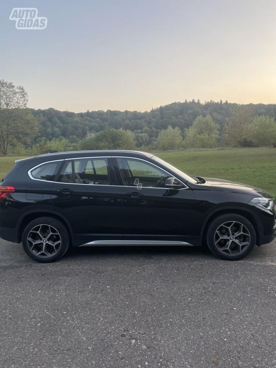 Black BMW X1 2018 in Kaunas, with an engine capacity of 2.00 L and mileage of 137 thousand km for 12000 €, photo 7 on AUTOMOTO.COM.LV