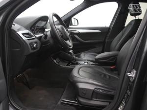 Black BMW X1 2018 in Vilnius, with an engine capacity of 2.00 L and mileage of 154 thousand km for 16999 €, photo 5 on AUTOMOTO.COM.LV