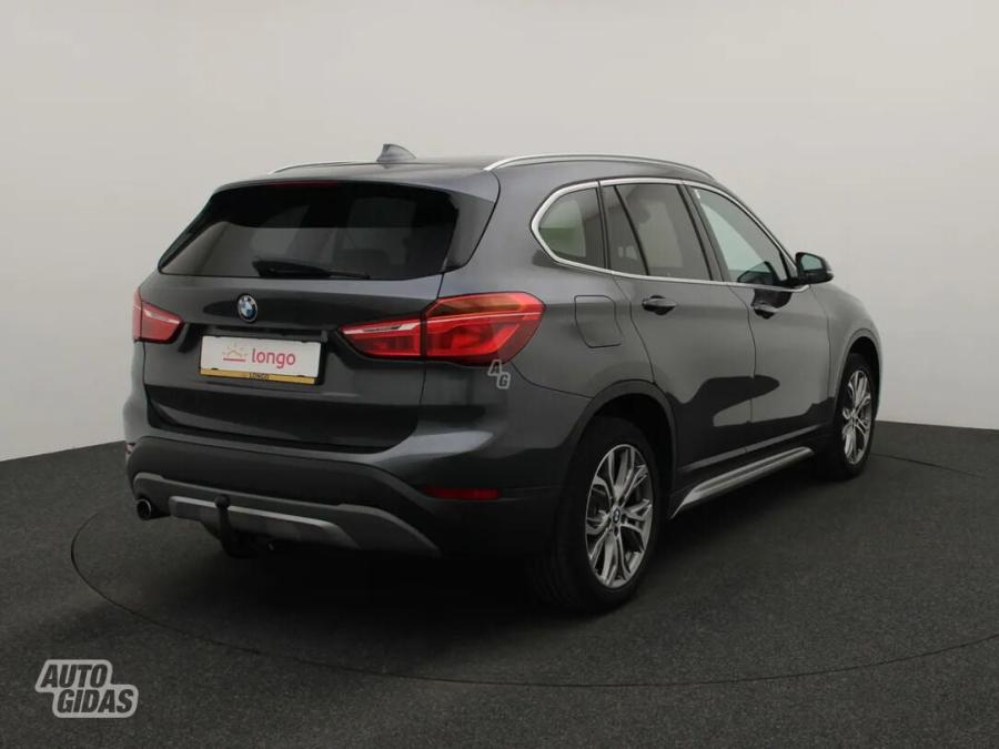 Black BMW X1 2018 in Vilnius, with an engine capacity of 2.00 L and mileage of 154 thousand km for 16999 €, photo 9 on AUTOMOTO.COM.LV