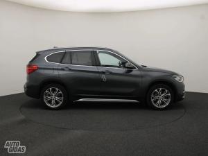 Black BMW X1 2018 in Vilnius, with an engine capacity of 2.00 L and mileage of 154 thousand km for 16999 €, photo 10 on AUTOMOTO.COM.LV