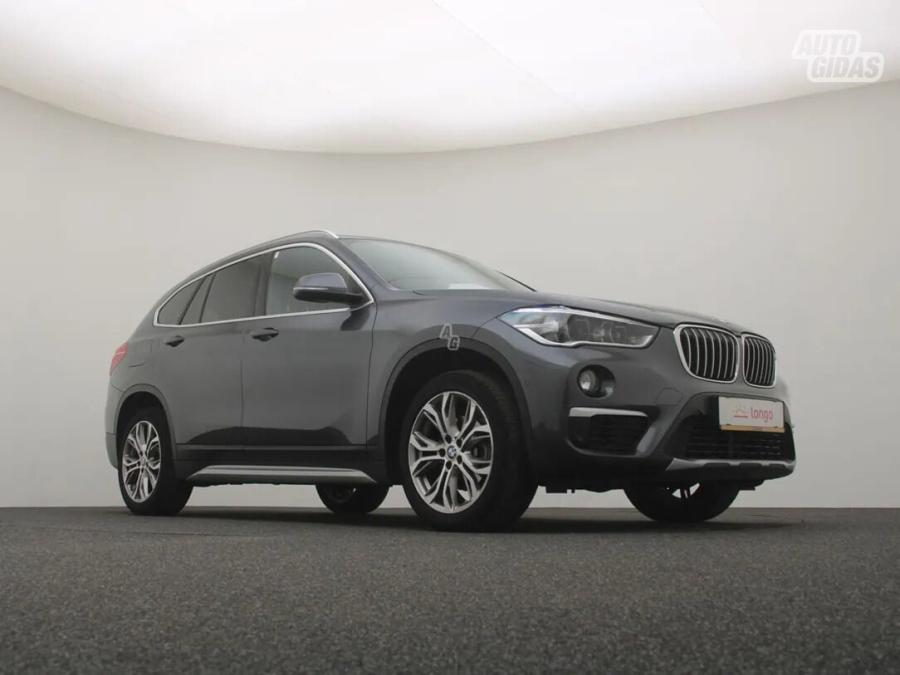 Black BMW X1 2018 in Vilnius, with an engine capacity of 2.00 L and mileage of 154 thousand km for 16999 €, photo 12 on AUTOMOTO.COM.LV
