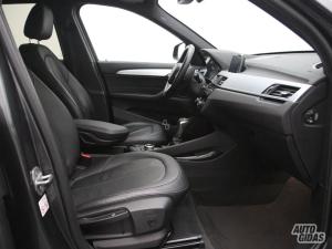 Black BMW X1 2018 in Vilnius, with an engine capacity of 2.00 L and mileage of 154 thousand km for 16999 €, photo 15 on AUTOMOTO.COM.LV