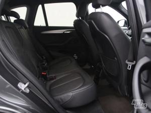 Black BMW X1 2018 in Vilnius, with an engine capacity of 2.00 L and mileage of 154 thousand km for 16999 €, photo 16 on AUTOMOTO.COM.LV