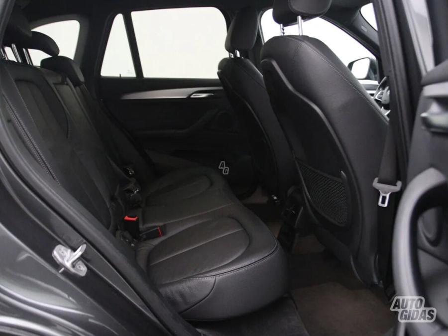 Black BMW X1 2018 in Vilnius, with an engine capacity of 2.00 L and mileage of 154 thousand km for 16999 €, photo 16 on AUTOMOTO.COM.LV