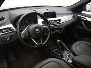 Black BMW X1 2018 in Vilnius, with an engine capacity of 2.00 L and mileage of 154 thousand km for 16999 €, photo 17 on AUTOMOTO.COM.LV