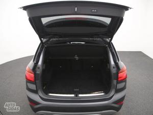 Black BMW X1 2018 in Vilnius, with an engine capacity of 2.00 L and mileage of 154 thousand km for 16999 €, photo 35 on AUTOMOTO.COM.LV