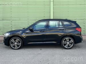 Black BMW X1 2018 in Riga, with an engine capacity of 1.50 L and mileage of 146 thousand km for 15500 €, photo 4 on AUTOMOTO.COM.LV
