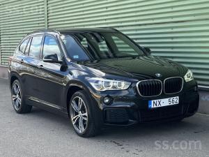Black BMW X1 2018 in Riga, with an engine capacity of 1.50 L and mileage of 146 thousand km for 15500 €, photo 6 on AUTOMOTO.COM.LV