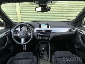 Black BMW X1 2018 in Riga, with an engine capacity of 1.50 L and mileage of 146 thousand km for 15500 €, photo 9 on AUTOMOTO.COM.LV