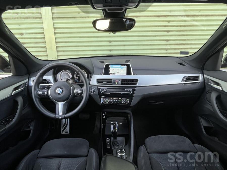 Black BMW X1 2018 in Riga, with an engine capacity of 1.50 L and mileage of 146 thousand km for 15500 €, photo 9 on AUTOMOTO.COM.LV