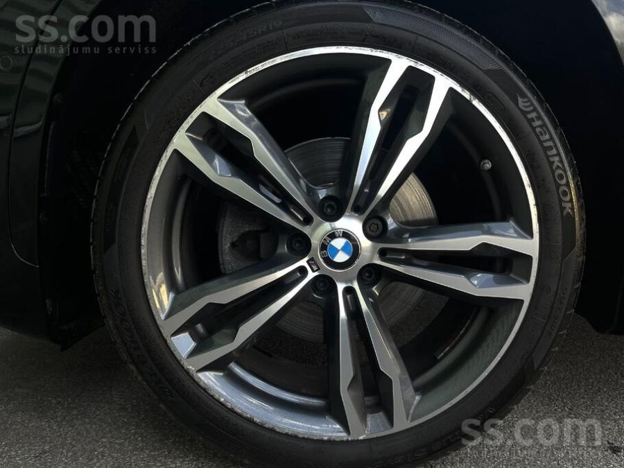 Black BMW X1 2018 in Riga, with an engine capacity of 1.50 L and mileage of 146 thousand km for 15500 €, photo 18 on AUTOMOTO.COM.LV