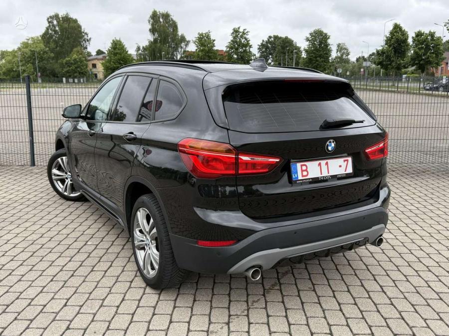 Melns BMW X1 2018 Joniškis, ar dzinēja tilpumu 2.00 L un nobraukumu 157 tūkst. km par 15450 €, foto 4 vietnē AUTOMOTO.COM.LV