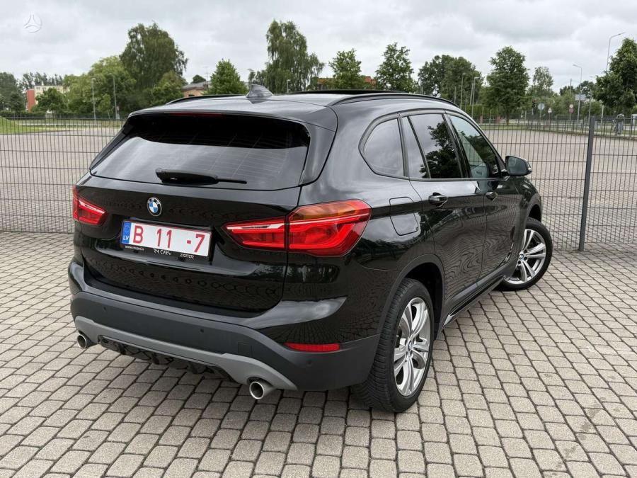 Melns BMW X1 2018 Joniškis, ar dzinēja tilpumu 2.00 L un nobraukumu 157 tūkst. km par 15450 €, foto 5 vietnē AUTOMOTO.COM.LV