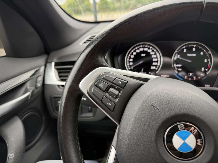 Melns BMW X1 2018 Joniškis, ar dzinēja tilpumu 2.00 L un nobraukumu 157 tūkst. km par 15450 €, foto 23 vietnē AUTOMOTO.COM.LV