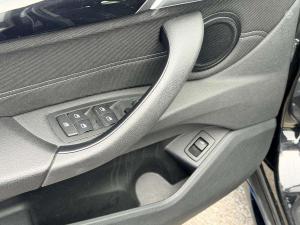 Melns BMW X1 2018 Kauņa, ar dzinēja tilpumu 2.00 L un nobraukumu 181 tūkst. km par 15900 €, foto 22 vietnē AUTOMOTO.COM.LV