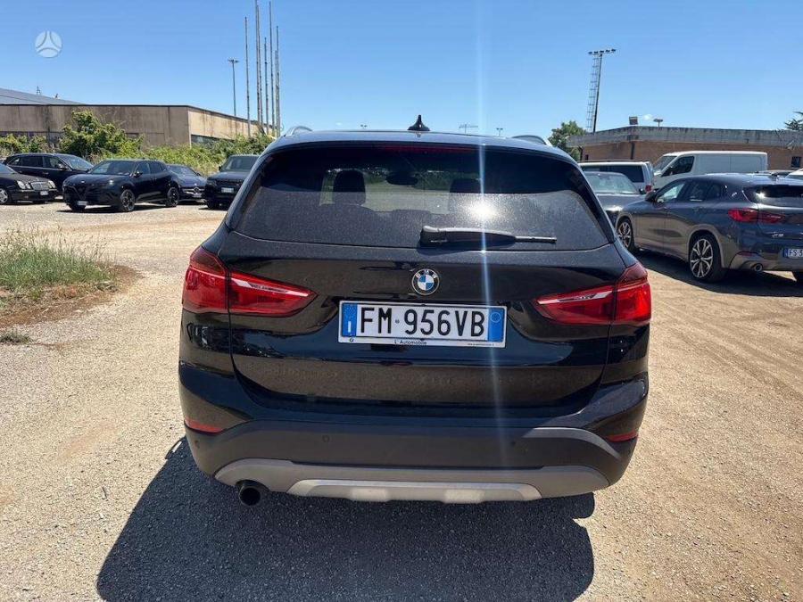 Black BMW X1 2018 in Siauliai, with an engine capacity of 2.00 L and mileage of 230 thousand km for 11700 €, photo 7 on AUTOMOTO.COM.LV