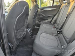 Melns BMW X1 2018 Bauska, ar dzinēja tilpumu 2.00 L un nobraukumu 240 tūkst. km par 12999 €, foto 7 vietnē AUTOMOTO.COM.LV