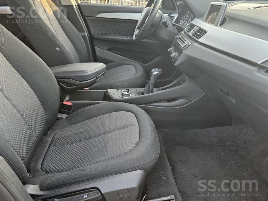 Melns BMW X1 2018 Bauska, ar dzinēja tilpumu 2.00 L un nobraukumu 240 tūkst. km par 12999 €, foto 10 vietnē AUTOMOTO.COM.LV