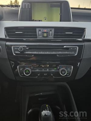 Melns BMW X1 2018 Bauska, ar dzinēja tilpumu 2.00 L un nobraukumu 240 tūkst. km par 12999 €, foto 11 vietnē AUTOMOTO.COM.LV