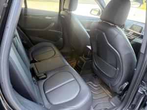 Melns BMW X1 2018 Šauļi, ar dzinēja tilpumu 2.00 L un nobraukumu 230 tūkst. km par 11700 €, foto 18 vietnē AUTOMOTO.COM.LV