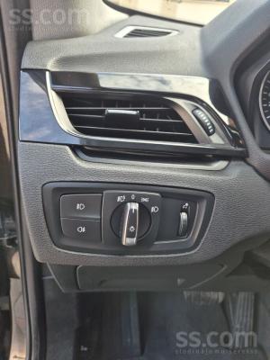 Black BMW X1 2018 in Bauska, with an engine capacity of 2.00 L and mileage of 241 thousand km for 13400 €, photo 12 on AUTOMOTO.COM.LV