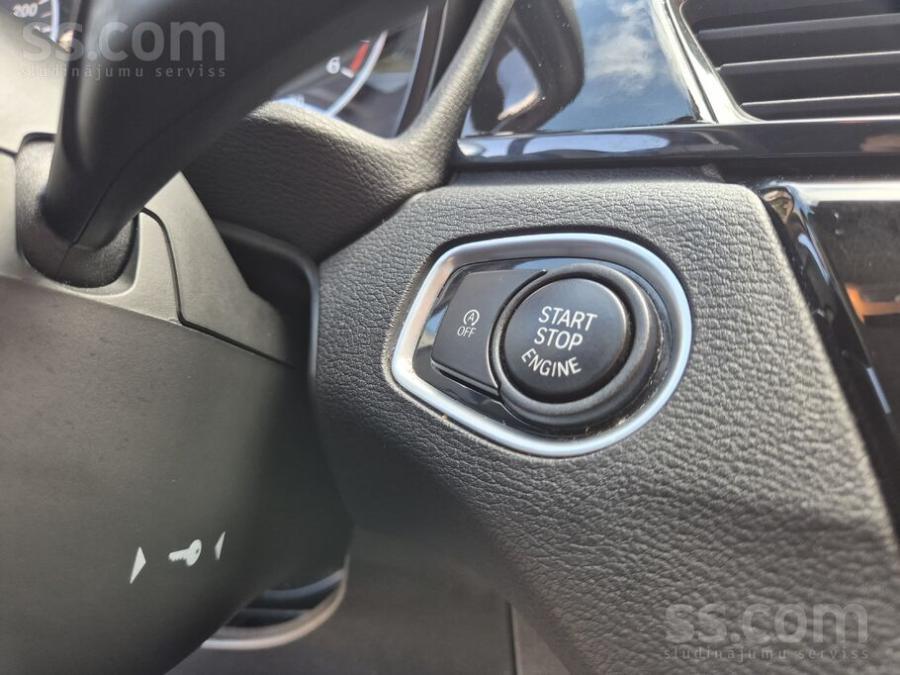 Black BMW X1 2018 in Bauska, with an engine capacity of 2.00 L and mileage of 241 thousand km for 13400 €, photo 15 on AUTOMOTO.COM.LV