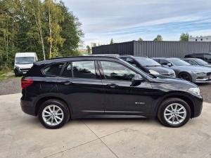 Black BMW X1 2018 in Utena, with an engine capacity of 2.00 L and mileage of 226 thousand km for 12490 €, photo 7 on AUTOMOTO.COM.LV