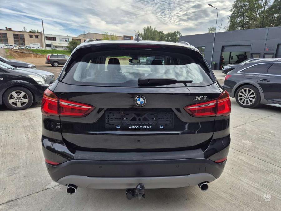 Black BMW X1 2018 in Utena, with an engine capacity of 2.00 L and mileage of 226 thousand km for 12490 €, photo 9 on AUTOMOTO.COM.LV