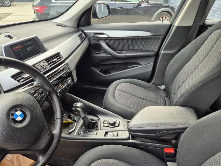 Black BMW X1 2018 in Utena, with an engine capacity of 2.00 L and mileage of 226 thousand km for 12490 €, photo 14 on AUTOMOTO.COM.LV