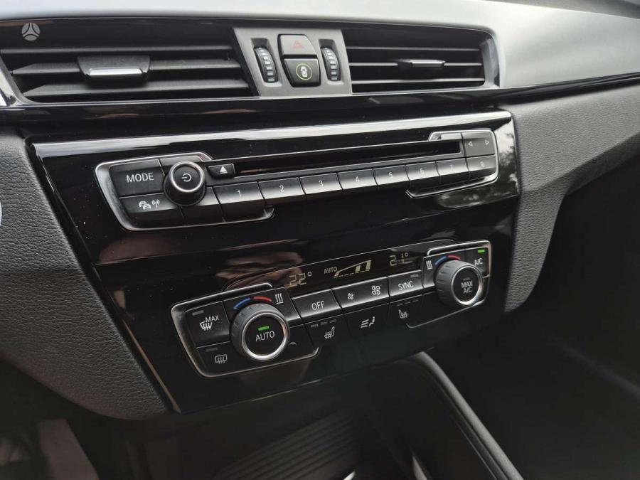 Black BMW X1 2018 in Utena, with an engine capacity of 2.00 L and mileage of 226 thousand km for 12490 €, photo 20 on AUTOMOTO.COM.LV