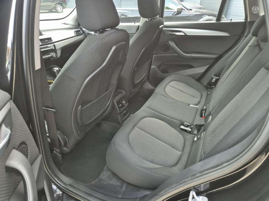 Black BMW X1 2018 in Utena, with an engine capacity of 2.00 L and mileage of 226 thousand km for 12490 €, photo 21 on AUTOMOTO.COM.LV