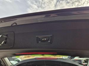 Black BMW X1 2018 in Utena, with an engine capacity of 2.00 L and mileage of 226 thousand km for 12490 €, photo 25 on AUTOMOTO.COM.LV