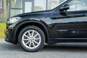 Black BMW X1 2018 in Vilnius, with an engine capacity of 2.00 L and mileage of 226 thousand km for 11900 €, photo 10 on AUTOMOTO.COM.LV