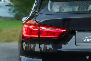 Black BMW X1 2018 in Vilnius, with an engine capacity of 2.00 L and mileage of 226 thousand km for 11900 €, photo 14 on AUTOMOTO.COM.LV