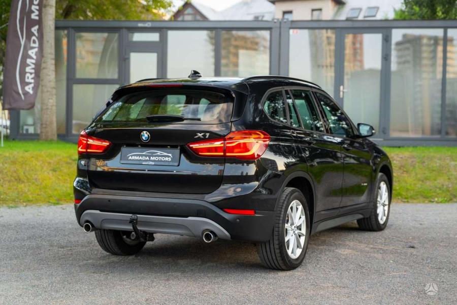 Black BMW X1 2018 in Vilnius, with an engine capacity of 2.00 L and mileage of 226 thousand km for 11900 €, photo 15 on AUTOMOTO.COM.LV