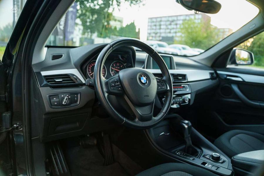 Black BMW X1 2018 in Vilnius, with an engine capacity of 2.00 L and mileage of 226 thousand km for 11900 €, photo 16 on AUTOMOTO.COM.LV