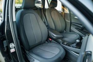 Black BMW X1 2018 in Vilnius, with an engine capacity of 2.00 L and mileage of 226 thousand km for 11900 €, photo 19 on AUTOMOTO.COM.LV
