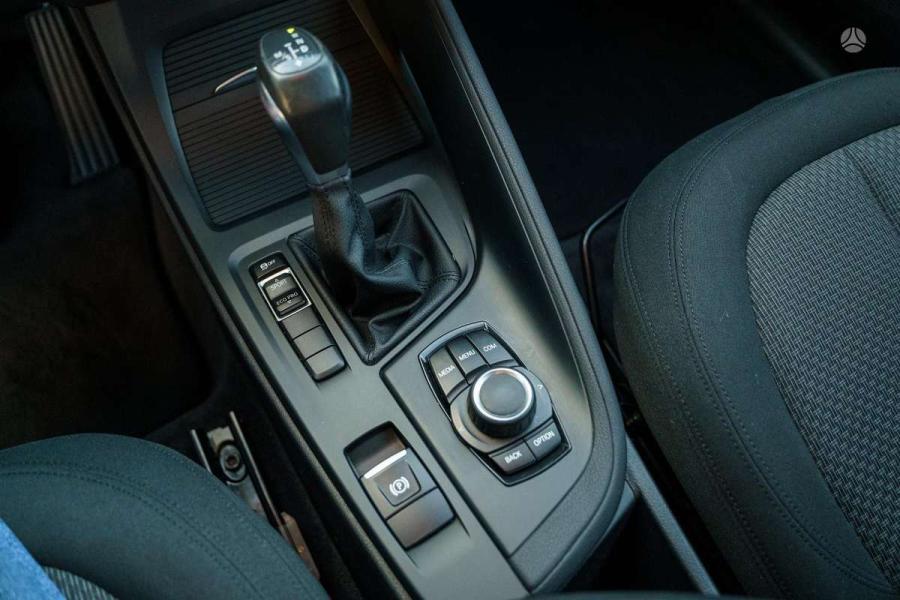 Black BMW X1 2018 in Vilnius, with an engine capacity of 2.00 L and mileage of 226 thousand km for 11900 €, photo 25 on AUTOMOTO.COM.LV